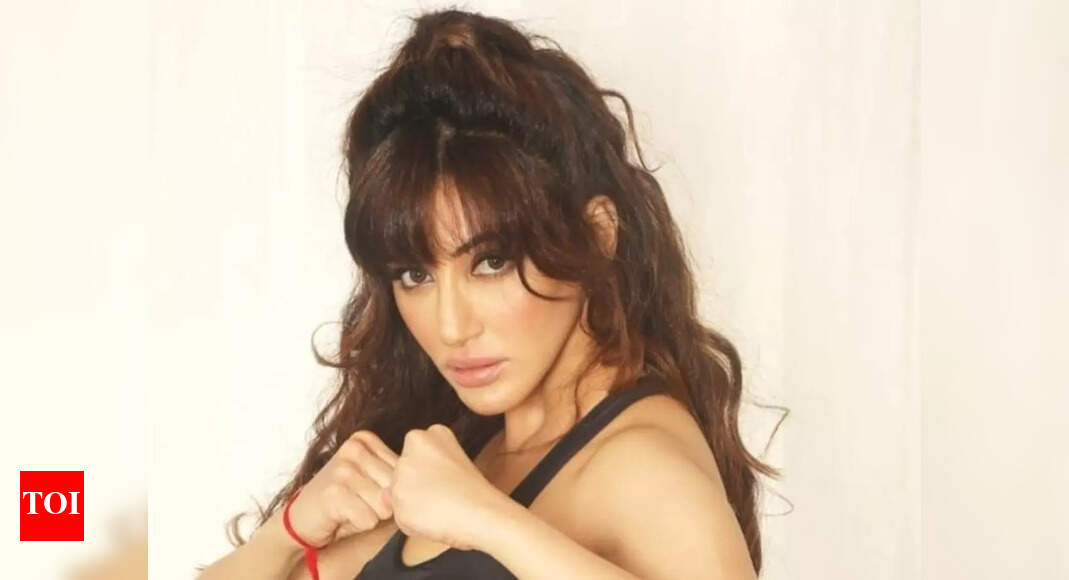 Reyhna Pandit makes time to learn martial arts - Times of India