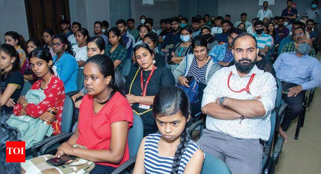 State forms cell for general stream college students to find placements ...