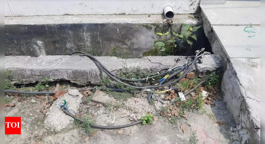 Noida: No electricity in underground cables yet, Sec 70 residents ...