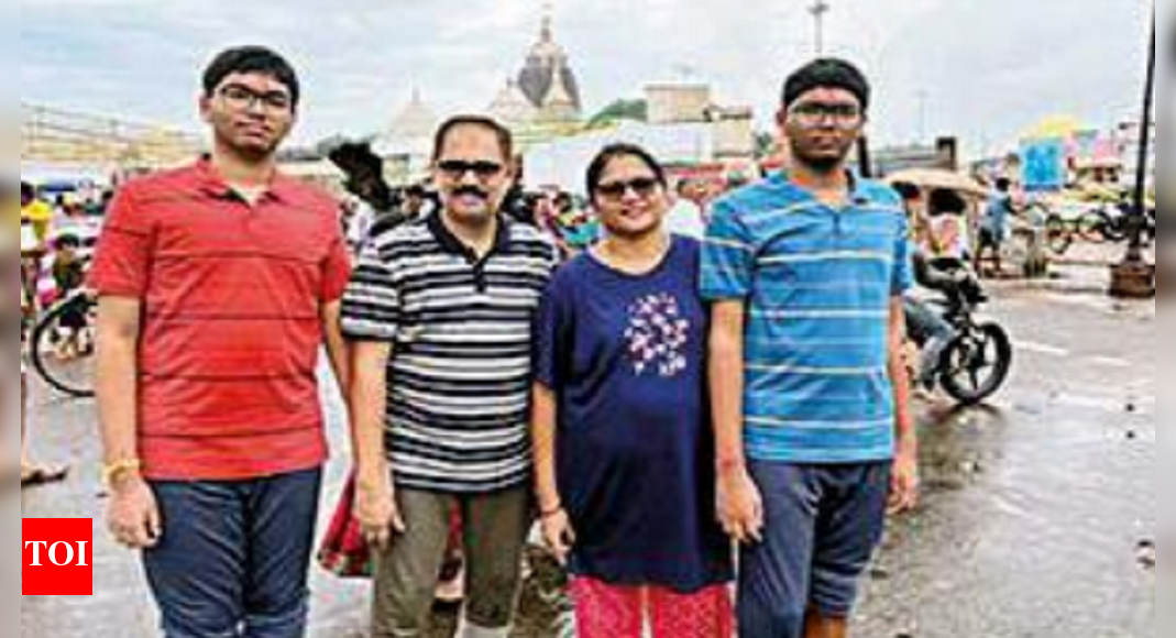 Bhubaneswar boy ranks 11 in JEE Advanced exam; twin brother gets AIR ...