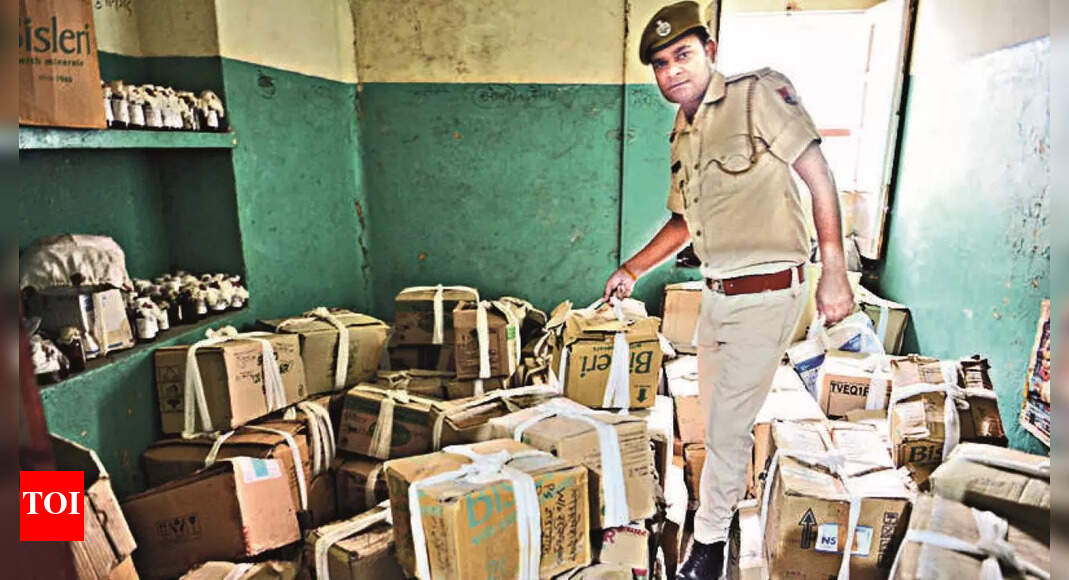 Thana: Sms Hosp Thana Has Turned Into A Storeroom For Viscera Samples ...