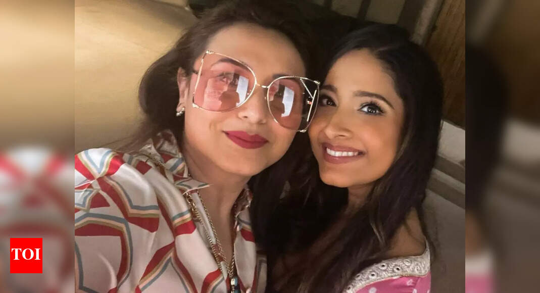 Rani Mukerji poses with the new Simran and Raj, Shoba Narayan and ...