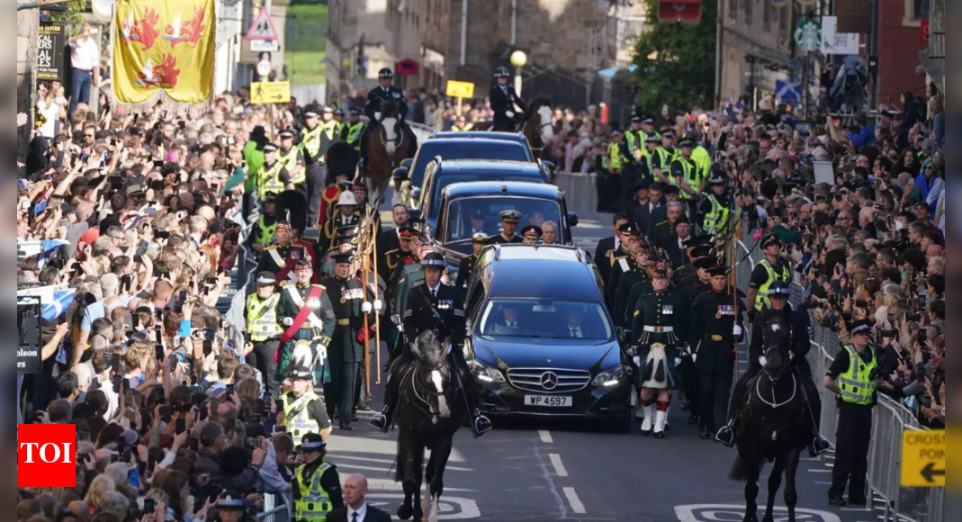 UK police remind officers of right to protest amid anti-royal demos ...