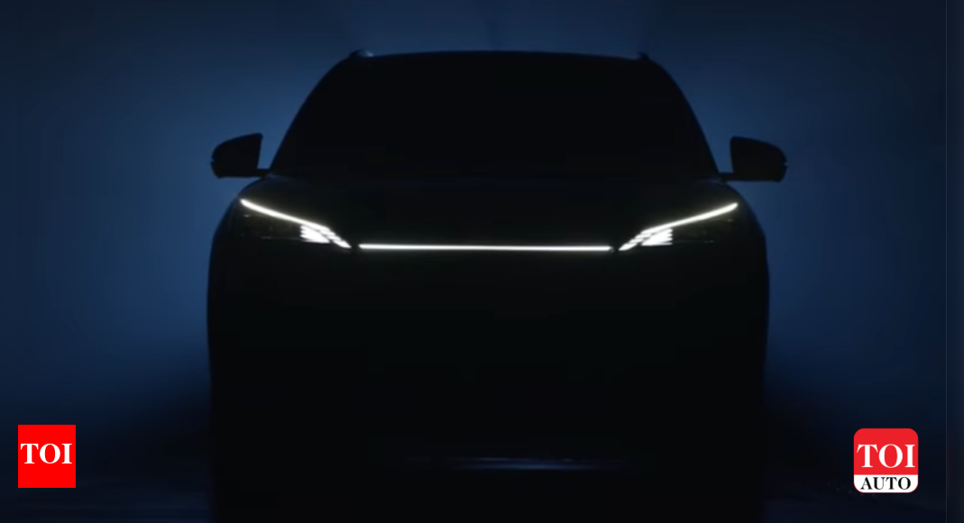 BYD Atto 3 electric SUV launch next month: Rotating touchscreen and 420 ...