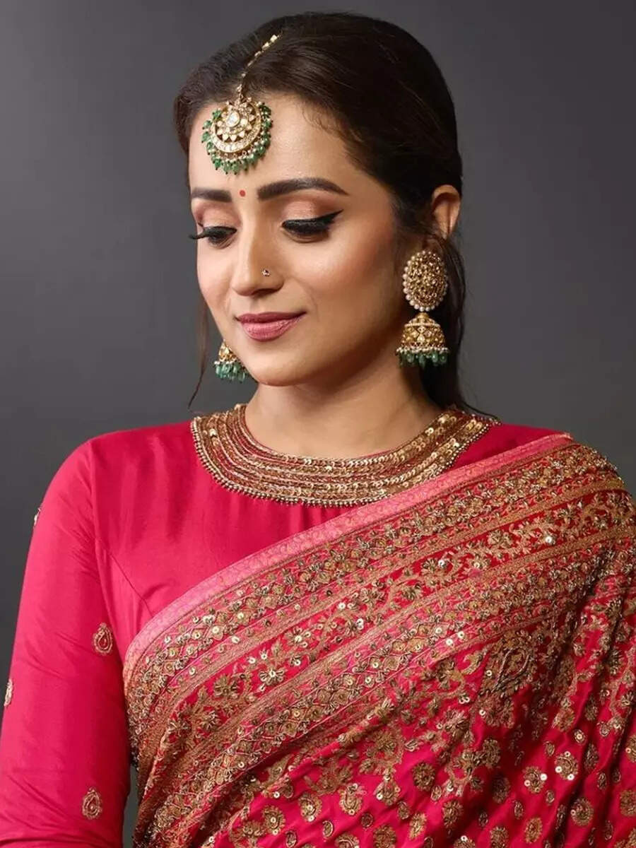 10 times when Trisha glanced classy in sarees | Times of India