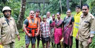 4 Sattari villagers trapped in river after heavy rain, rescued | Goa ...