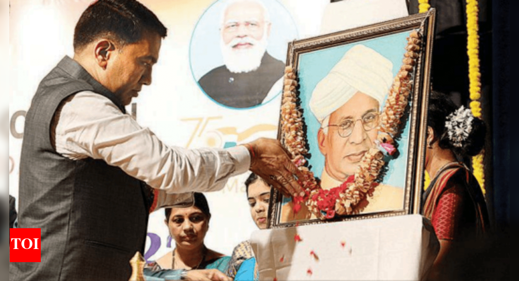 Goa CM Pramod Sawant to discuss merger of schools with parents on ...