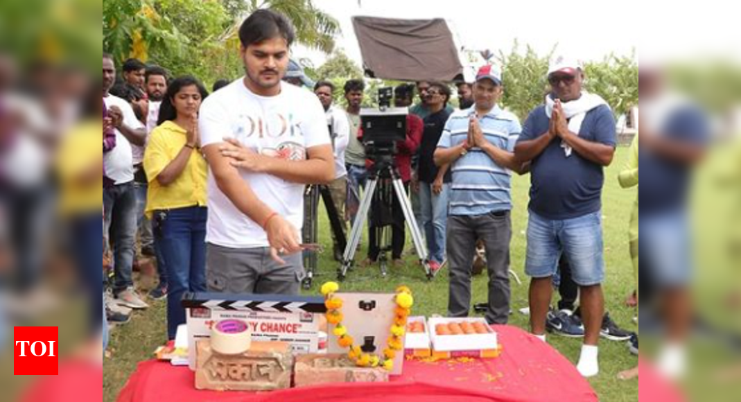 Arvind Akela Kallu starts shooting for 'Shadi By Chance' | Bhojpuri Movie News - Times of India