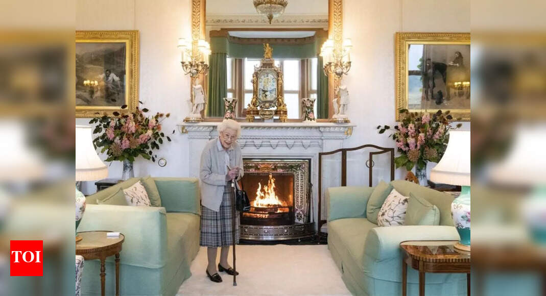 Photographer Jane Barlow who took the Queen's last picture reminisces ...