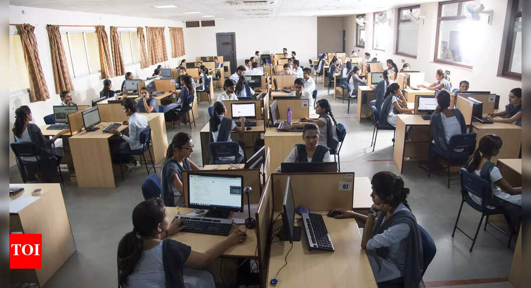 12 more schools equipped in Prayagraj with smart class facilities ...