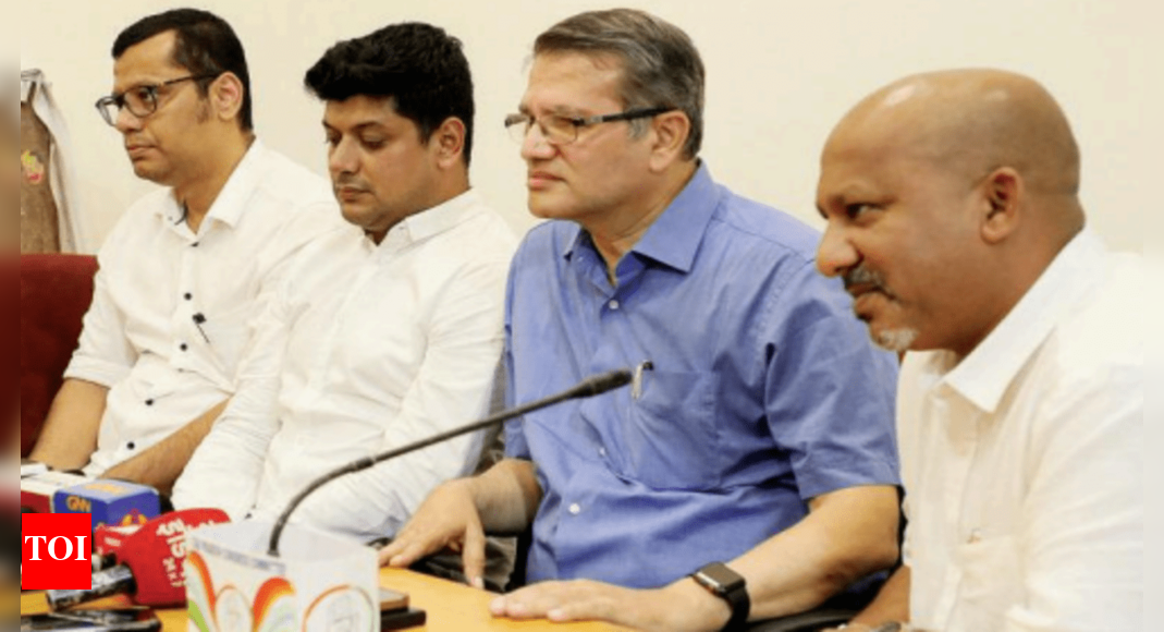 Goa Congress News: Under pressure from family, priests & supporters, 3 ...