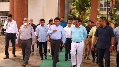 Goa: As 8 MLAs walk out, Congress rests in pieces | Goa News - Times of ...