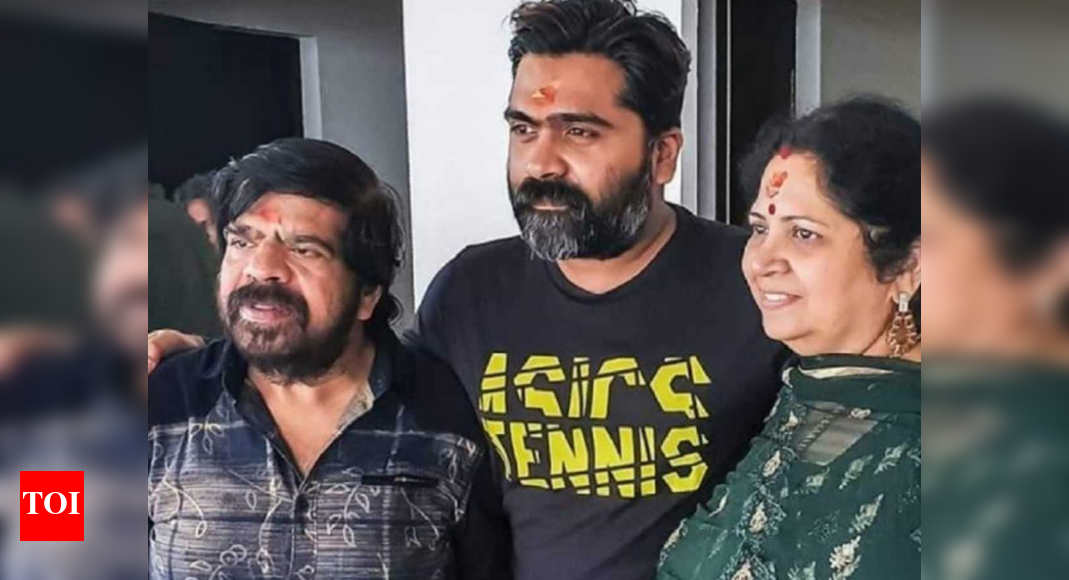 T Rajendran gets emotional as his son's film 'Vendhu Thanindhathu Kaadu ...