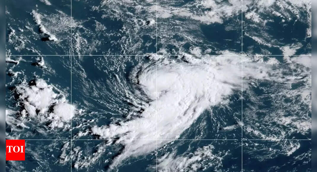 Tropical Storm Fiona: Tropical Storm Fiona, 6th named storm, forms in ...