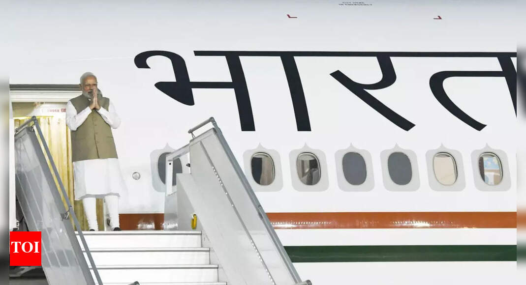 Sco: PM Modi arrives in Samarkand to attend SCO summit | India News - Times of India