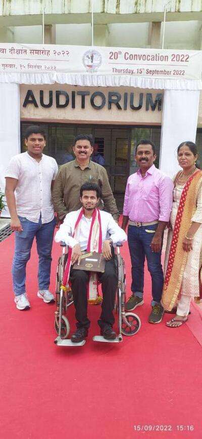 Out of coma after accident, BTech student gets degree | Nagpur News ...