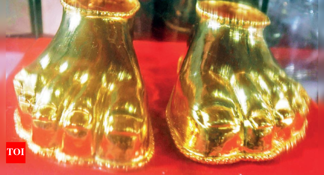 Mumbai: Lalbaugcha Raja mandal auction nets Rs 1.25 crore; gold modak ...