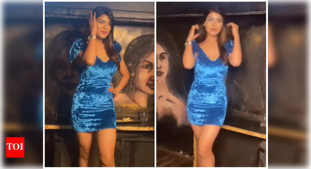 Mahima Gupta shares a birthday bash video on social media | Bhojpuri ...