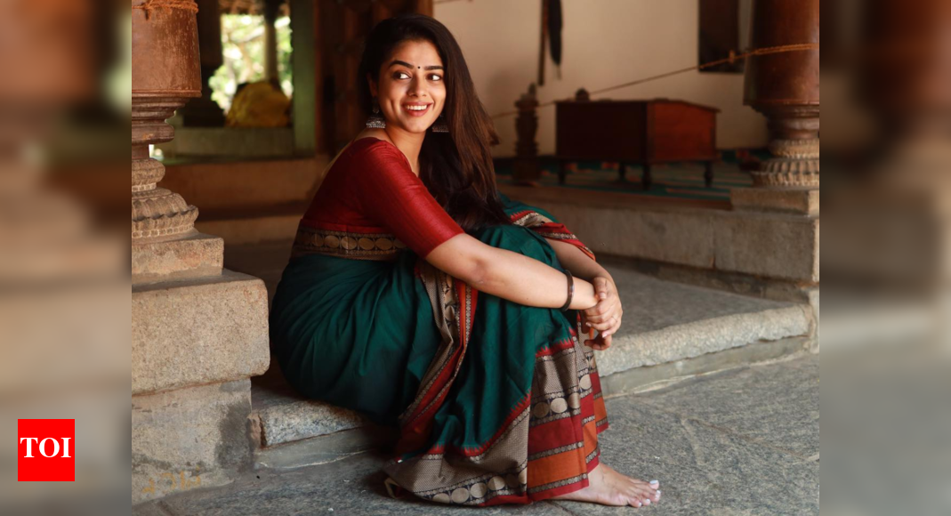 Siddhi Idnani on working with Simbu: Despite being famous the actor ...