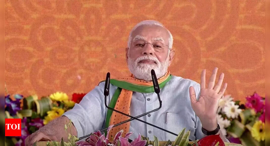 Modi: Lakhs of mothers blessing me: PM Modi | India News - Times of India