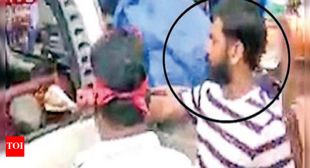 Bjp: West Bengal: Police look for BJP councillor's son for torching cop ...