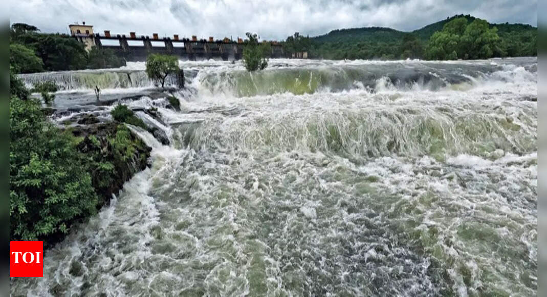 Pune: Relief for flood-prone areas as dams' discharge reduces | Pune ...
