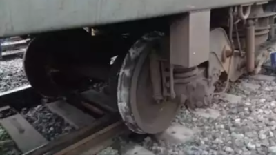Train Derails Near Bhadrak, No One Hurt | Bhubaneswar News - Times of India