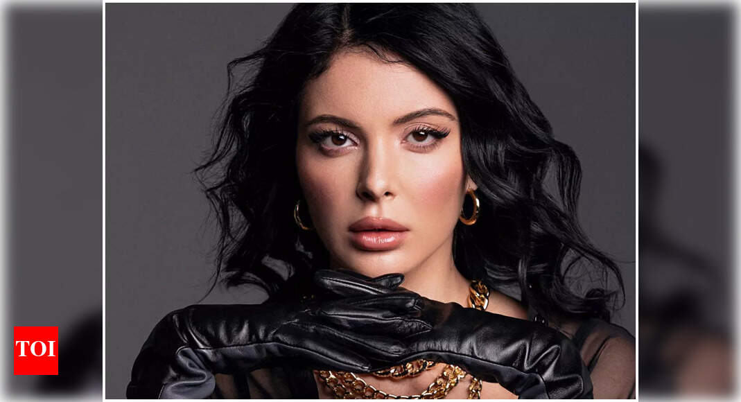 Ex-Miss World Bulgaria to make Indian debut with music video 'Aasman ...