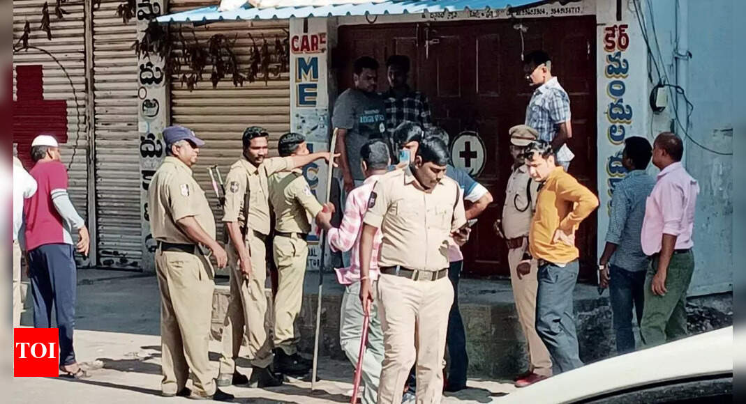 Nia: Terror funds: NIA raids on PFI in 40 locations in Telangana, Andhra Pradesh | Hyderabad ...