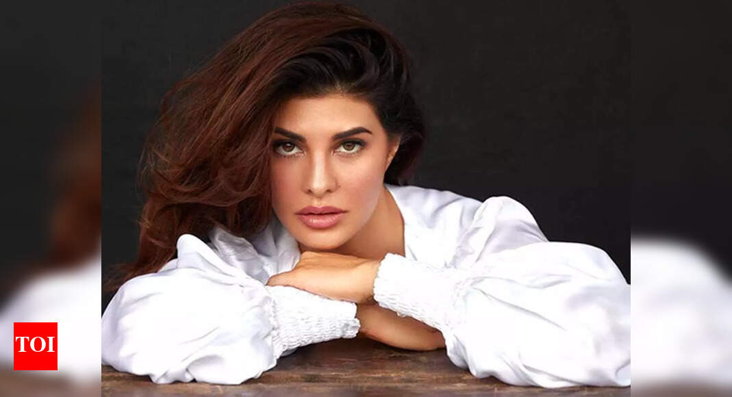 Jacqueline Fernandez appears before EOW in Sukesh Chandrashekhar case ...