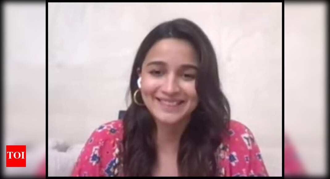 Alia Bhatt felicitated with prestigious Priyadarshni Academy’s Smita ...