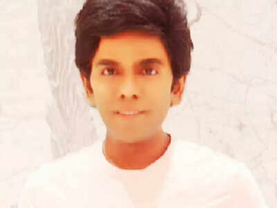 Legend Saravanan undergoes a physical transformation for his next ...