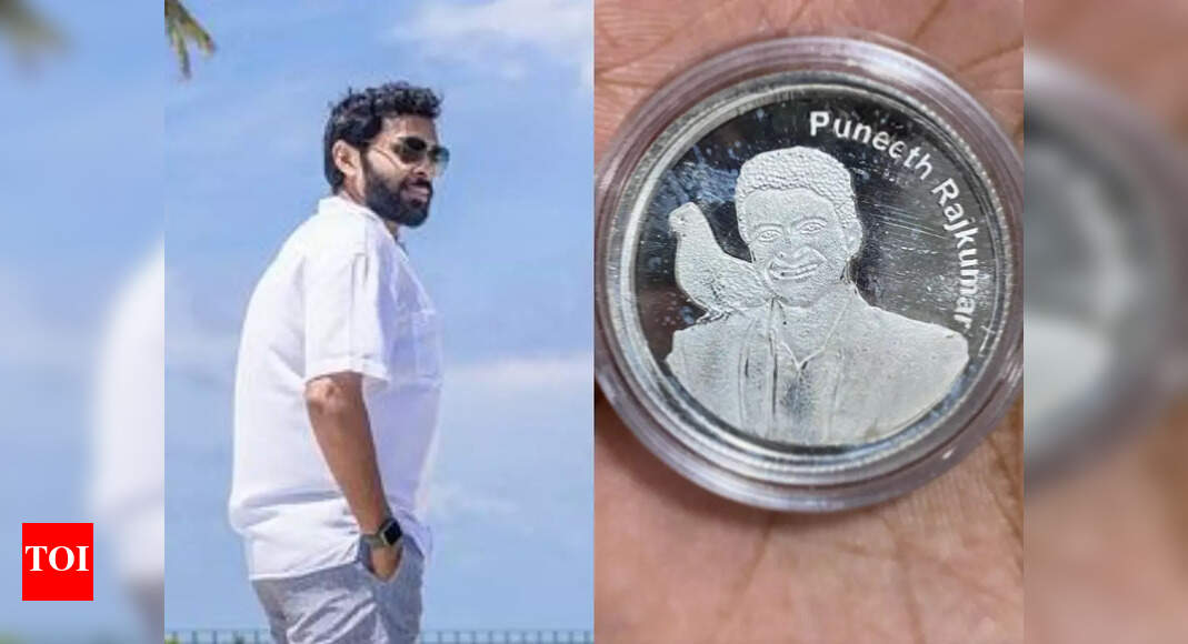 Vikram Prabhu and others from PS1 team get silver coin with Puneeth ...