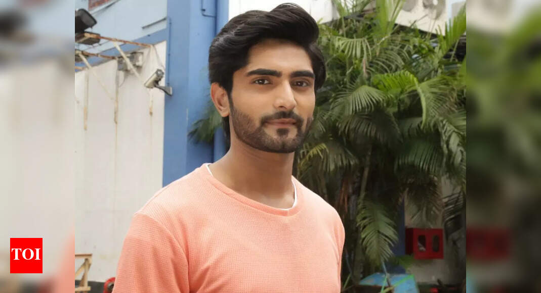 "No dieting, pujo means a lot of fun and happiness," says actor Rahul ...