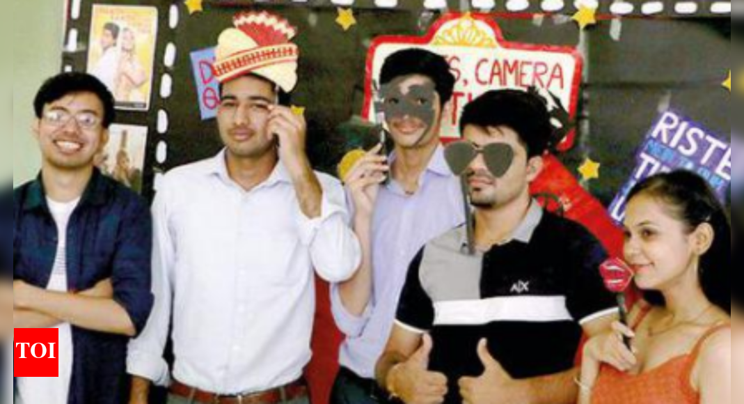 Medicos Display Theatrical Skills, Earn Accolades | Lucknow News ...