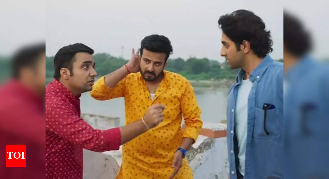 Exclusive! Ayushmann Khurrana's new look revealed as he was spotted shooting - Pics inside ...