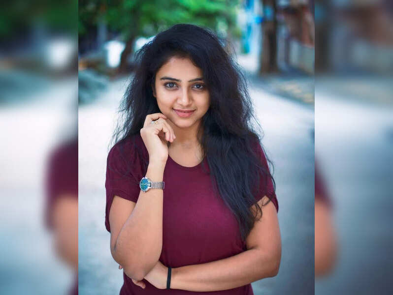 A year after marriage, Rashmi Prabhakar returns to acting - Times of India