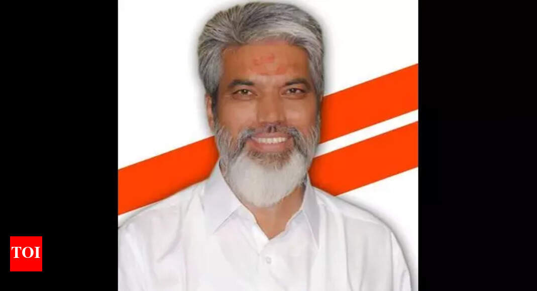 Remove photo of Shivaji Maharaj and contest polls: Maharashtra minister ...