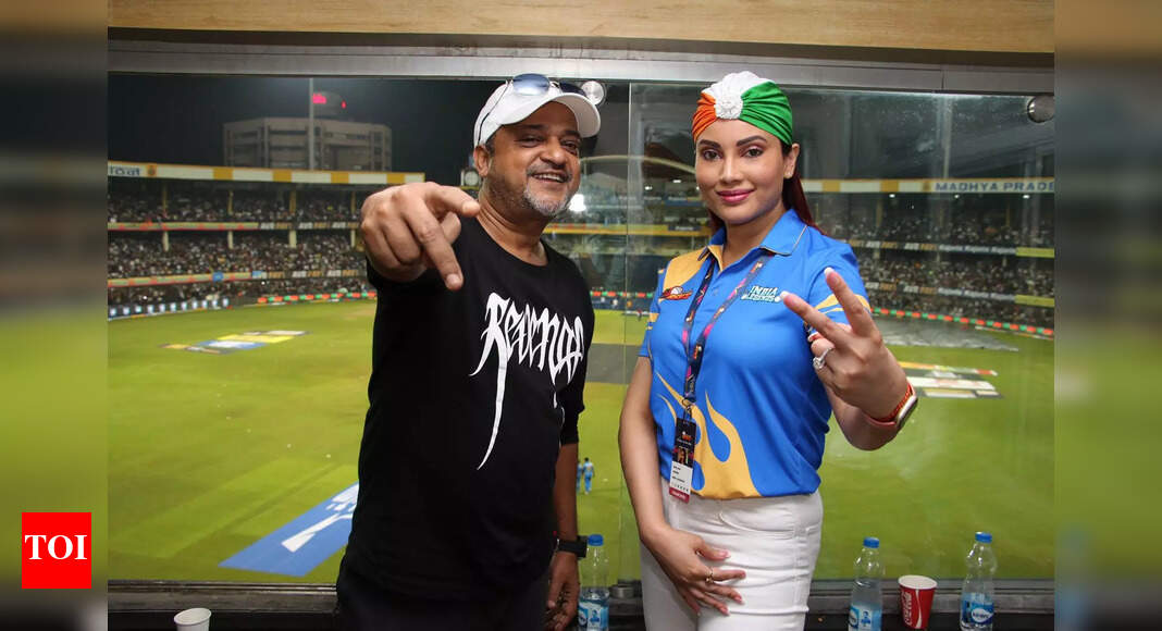 Nikii Daas spreads road safety awareness through sports - Times of India