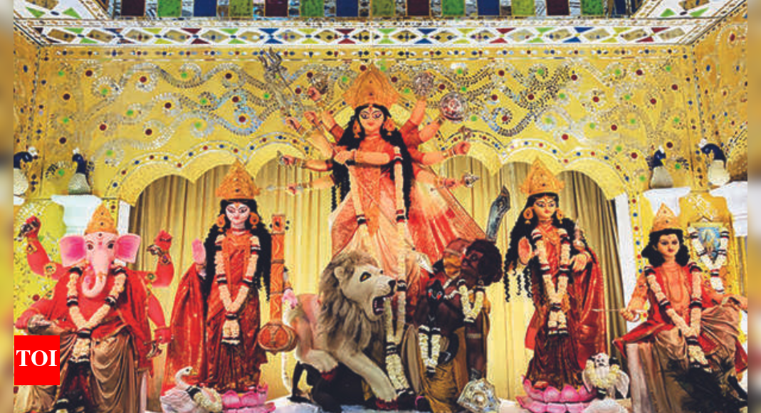 Durga: Mumbai: Feasts, rituals to mark return of Durga Puja after Covid ...