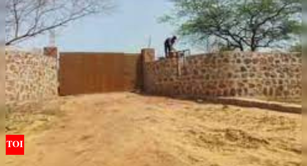Pune: Defence Estates Office starts walling up 386-acre plot | Pune ...