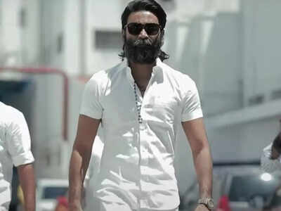 Watch: Dhanush wears an ethnic outfit to 'Captain Miller' puja ceremony ...