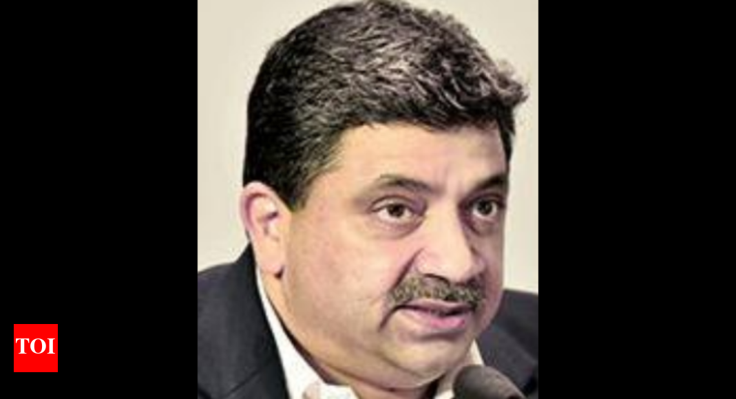 Thiaga Rajan: Tamil Nadu: P T R Palanivel Thiaga Rajan slams AIADMK for ...