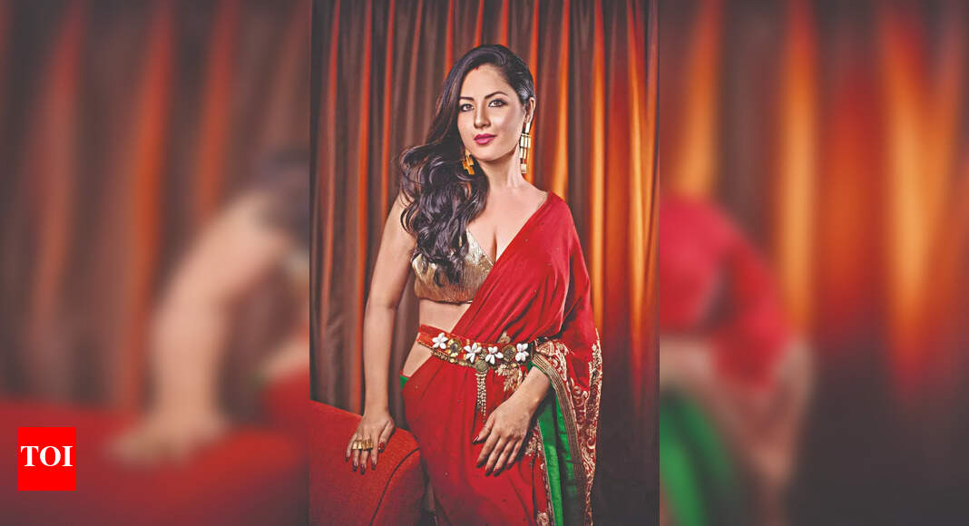 I find the Pujo asche feeling fascinating: Puja Banerjee | Bengali ...