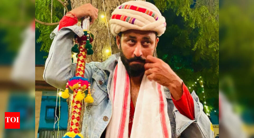 Aakash Zala to release Navratri special 'Dhol Deshi Vagdavo Tame Rajja ...