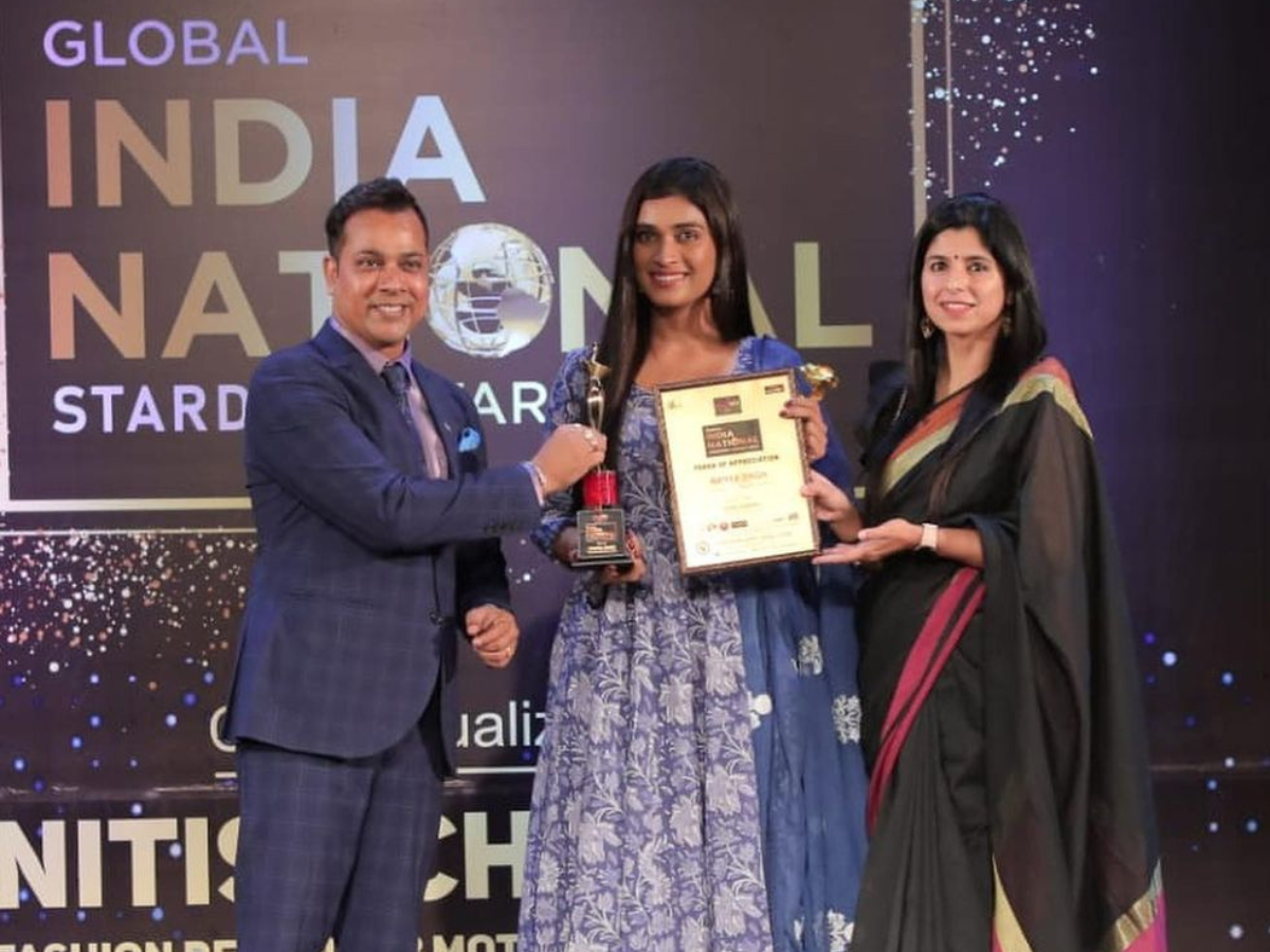 Manya Singh wins Global India National Stardom Awards 2022