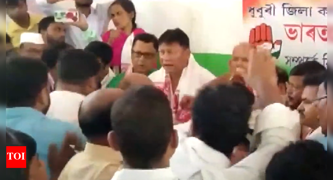 Congress vs Congress: Two groups clash during meeting in Assam ...