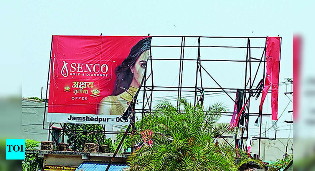 Civic: Civic Body Glare On Illegal Advt Boards, Waste On Streets ...