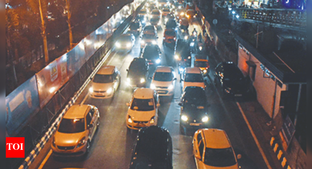 Deployed In Full Force, Cops Keep Vip Road Snarl-free | Kolkata News ...