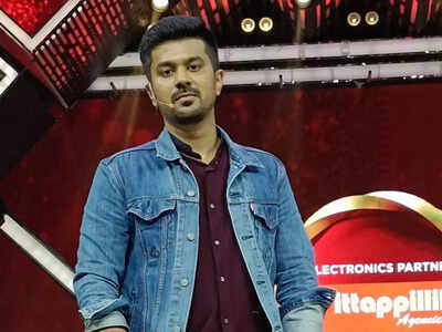 Dance Kerala Dance host Arun congratulates the RJ for keeping his ...